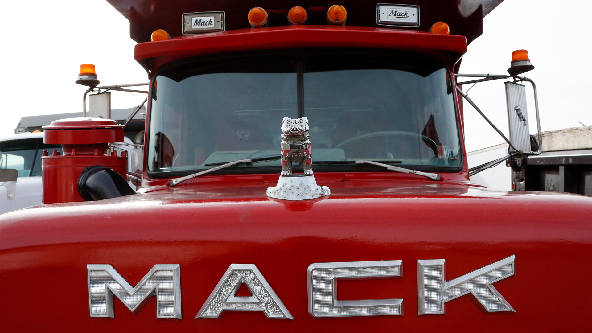 Mack Trucks to layoff 305 workers at Allentown, Pennsylvania factory ...