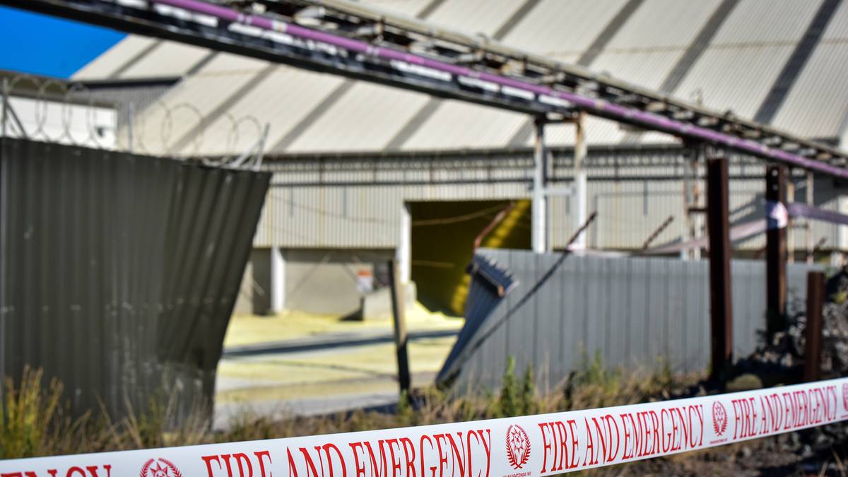 Car crashes into Awatoto fertiliser factory, starting large sulphur ...